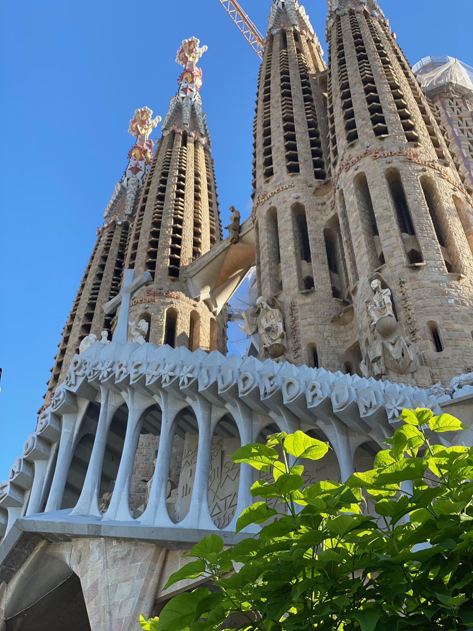 Zoom around panoramic Barcelona - The Barcelona Feeling